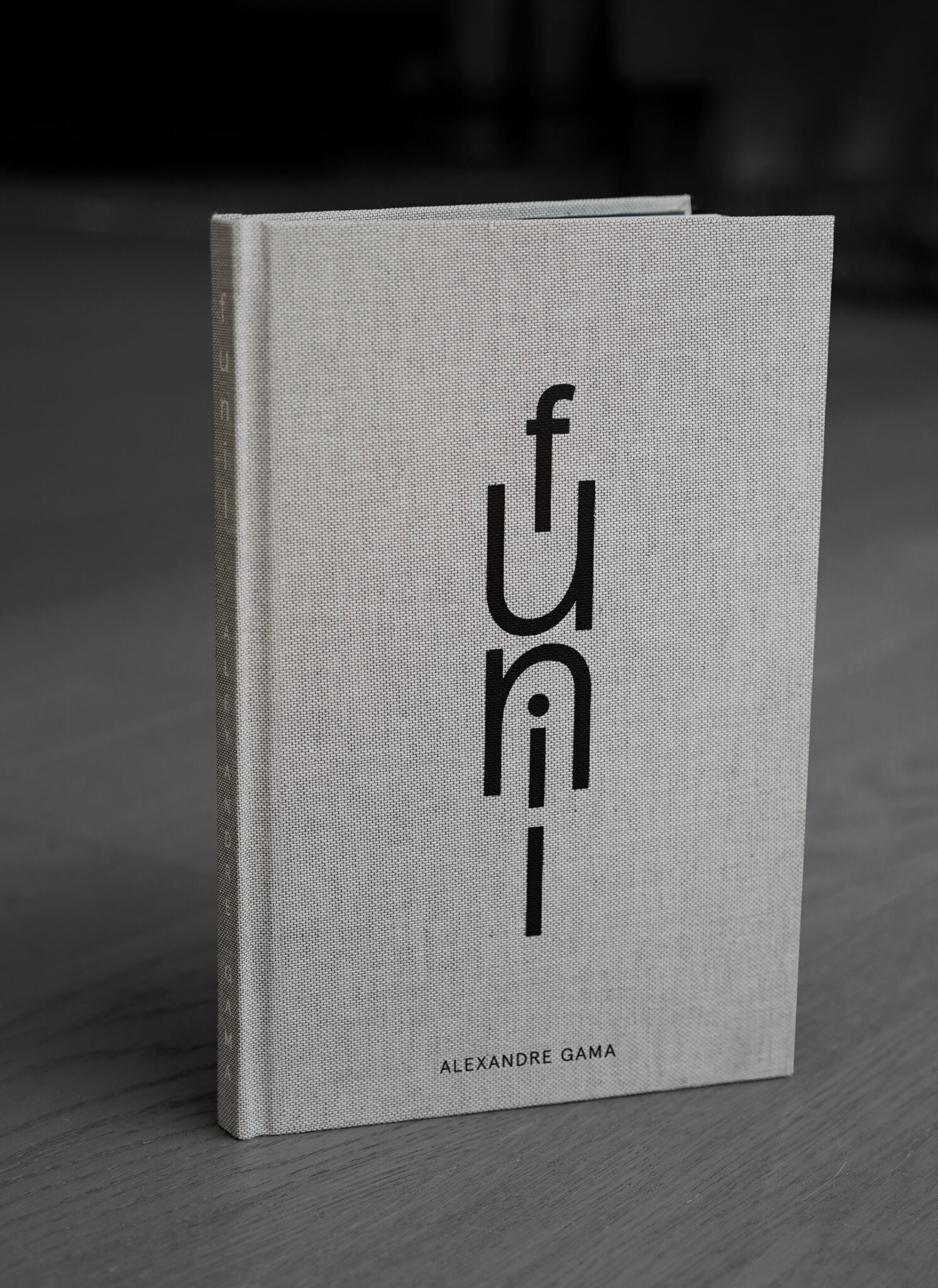 Alexandre Gama lança "Funil", seu primeiro livro de prosa poética ...