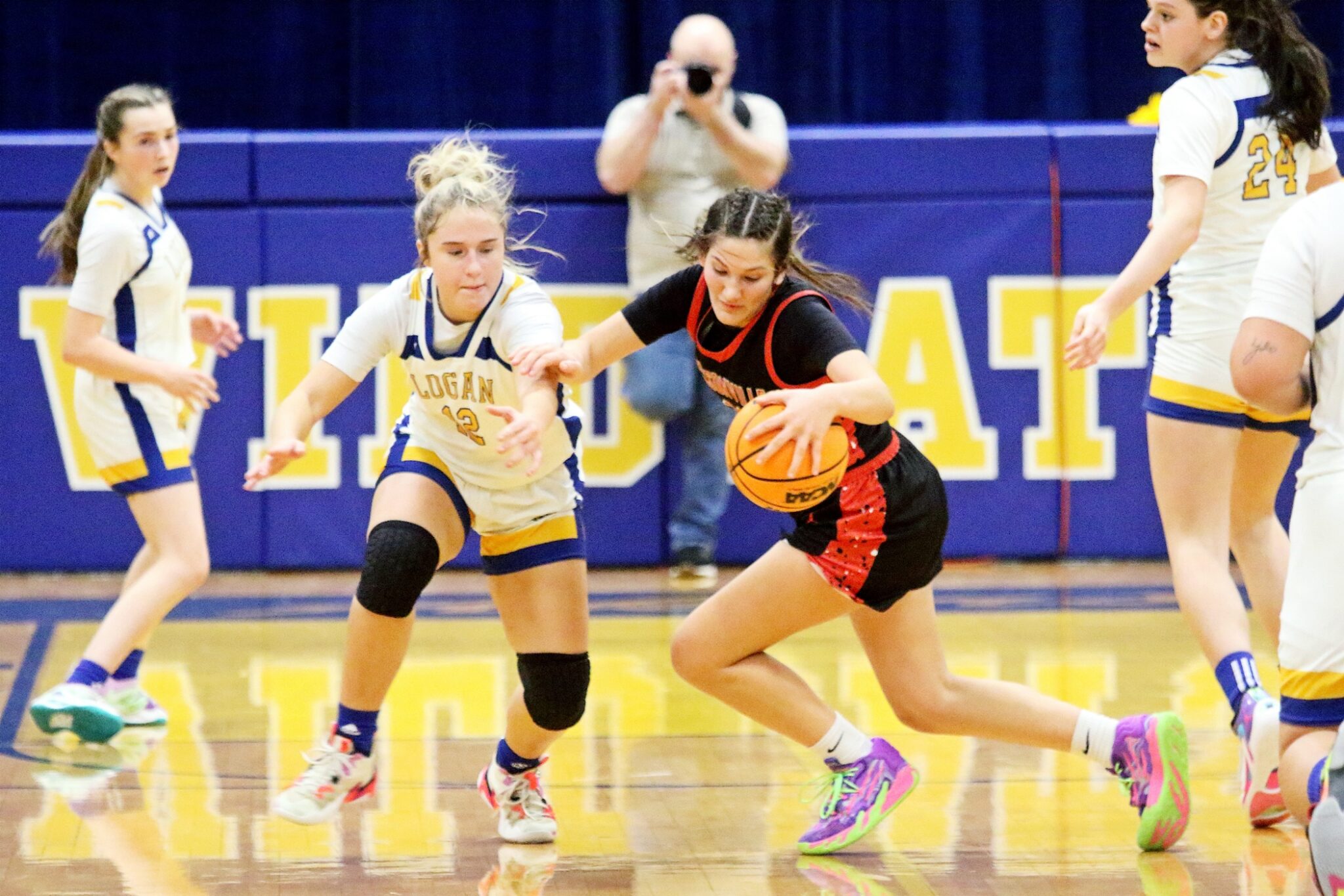 Photo gallery: Logan defeats Sissonville, 45-41 - WV MetroNews