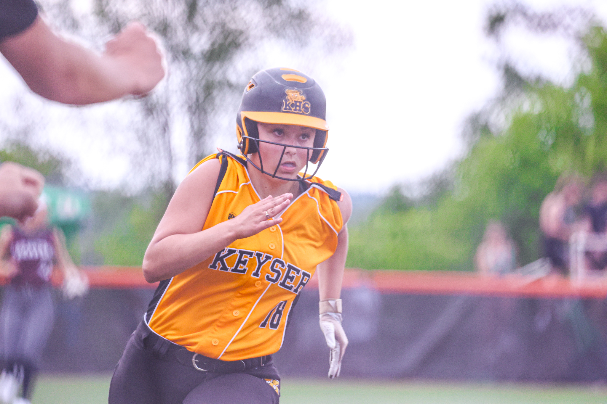 Keyser starts strong, holds off Bluefield, 17-14 - WV MetroNews