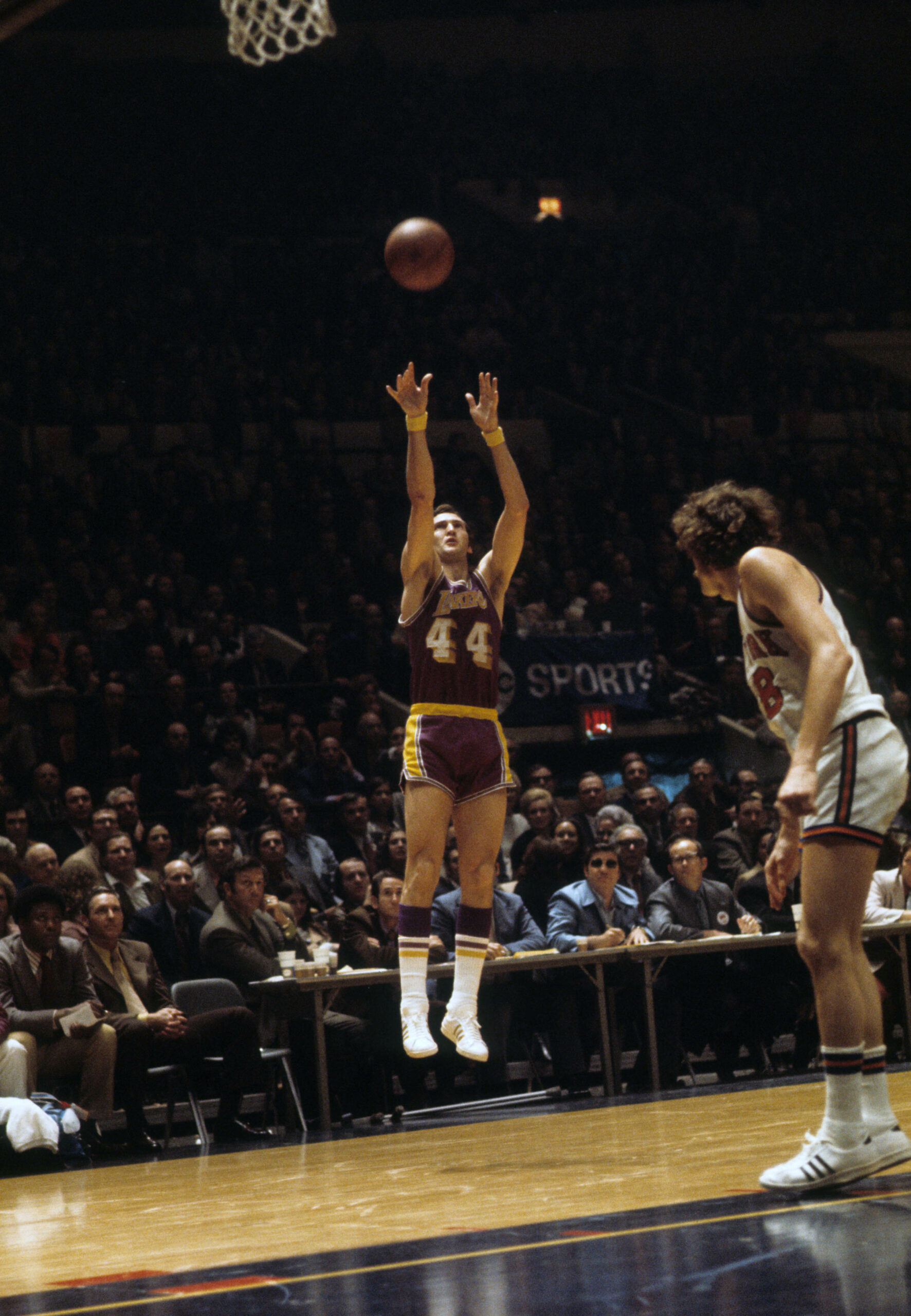 The world of basketball commemorates the life and career of Jerry West ...