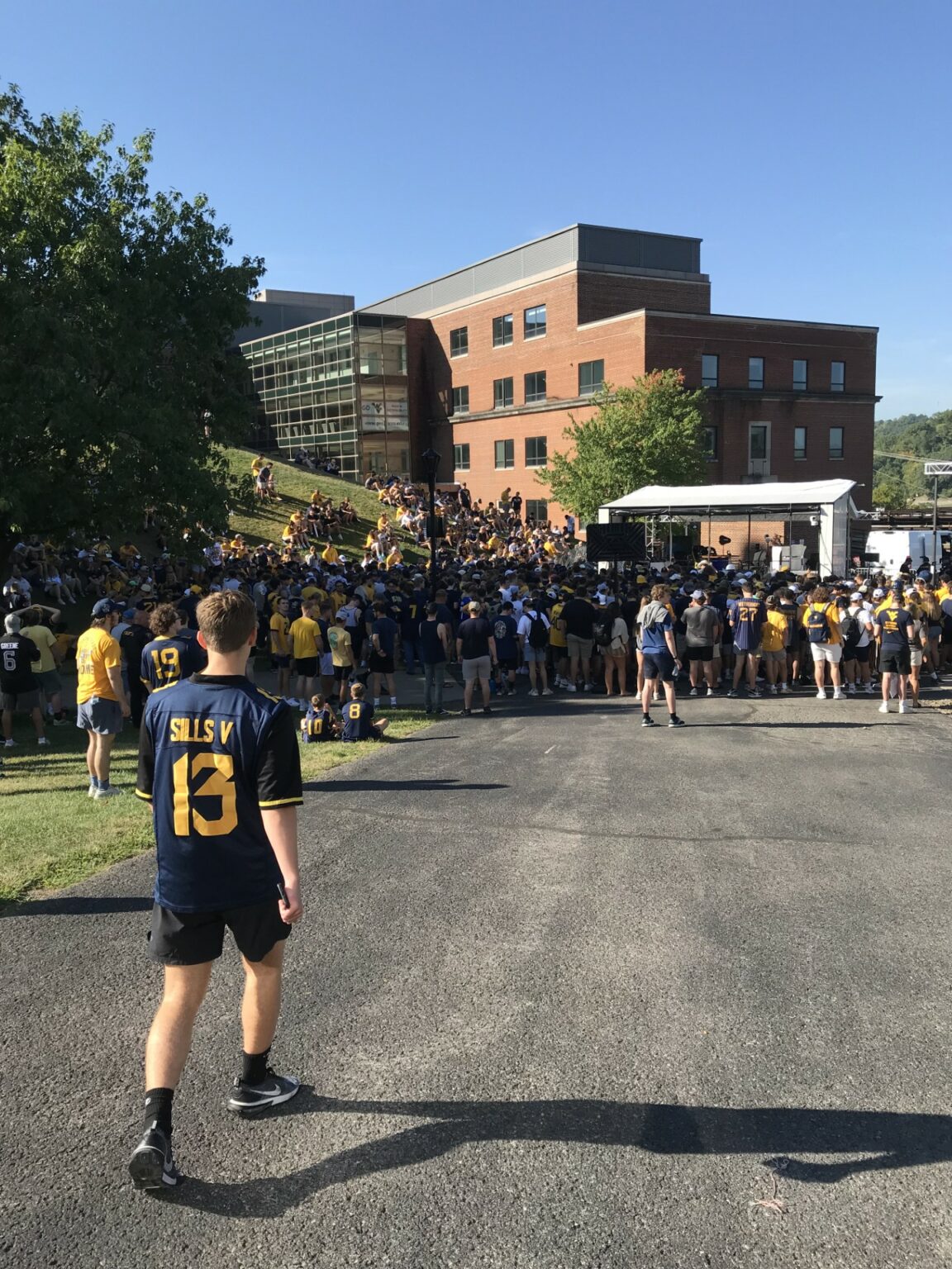 Pat McAfee Show draws huge crowd on WVU campus - WV MetroNews