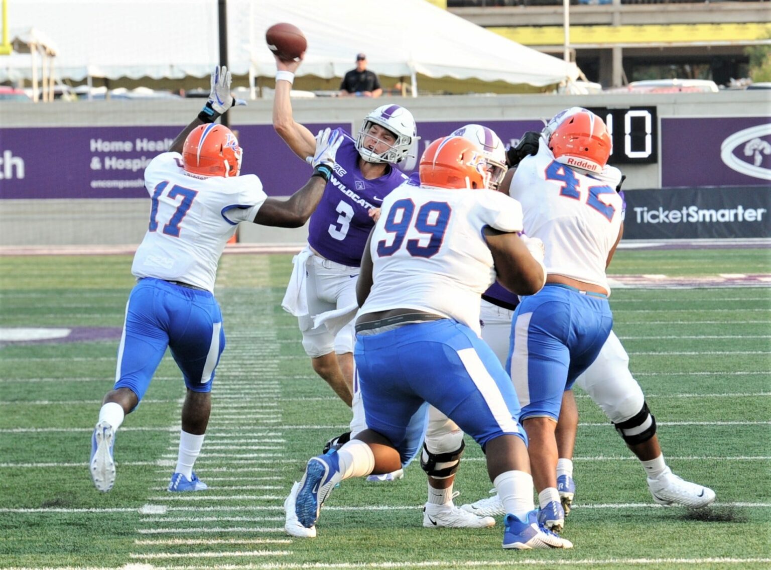 Recent addition Stone Earle enters Marshall's quarterback competition ...
