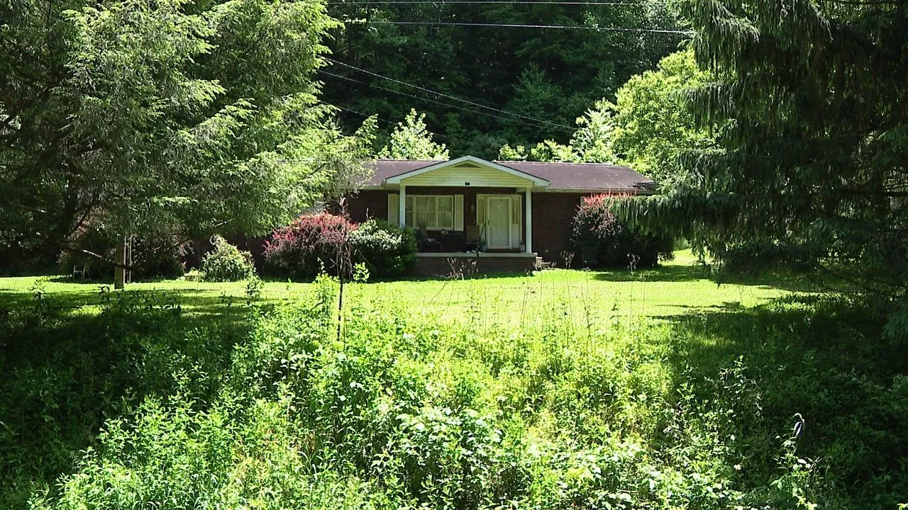 Mother and grandparents of 14-year-old Kyneddi Miller indicted on ...