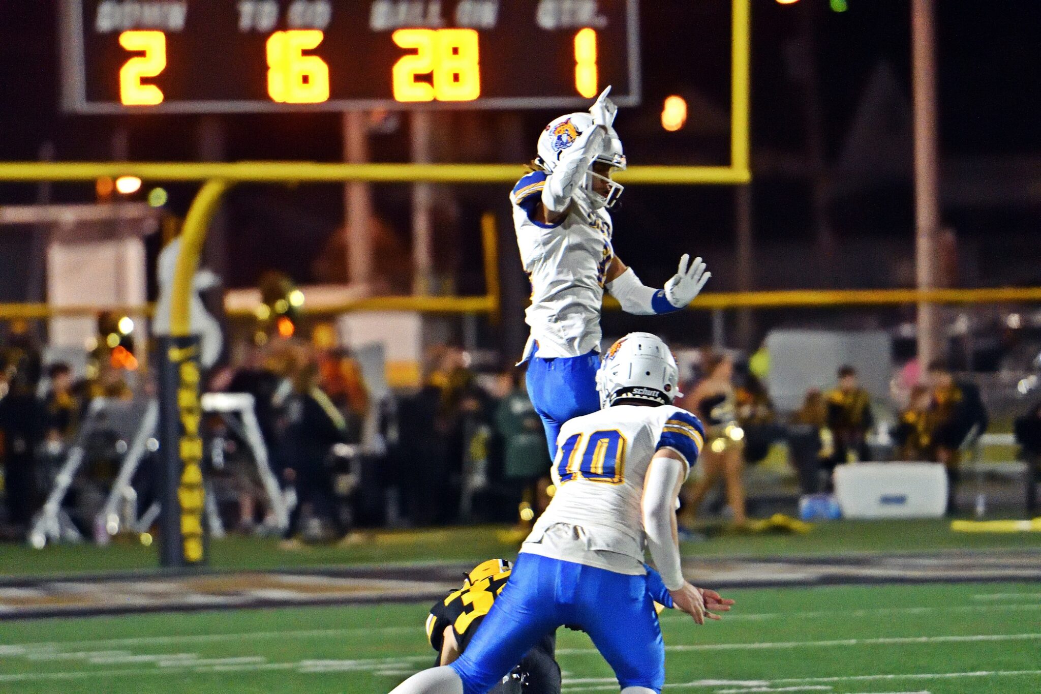 Photo gallery: Scott defeats Logan, 55-8 - WV MetroNews