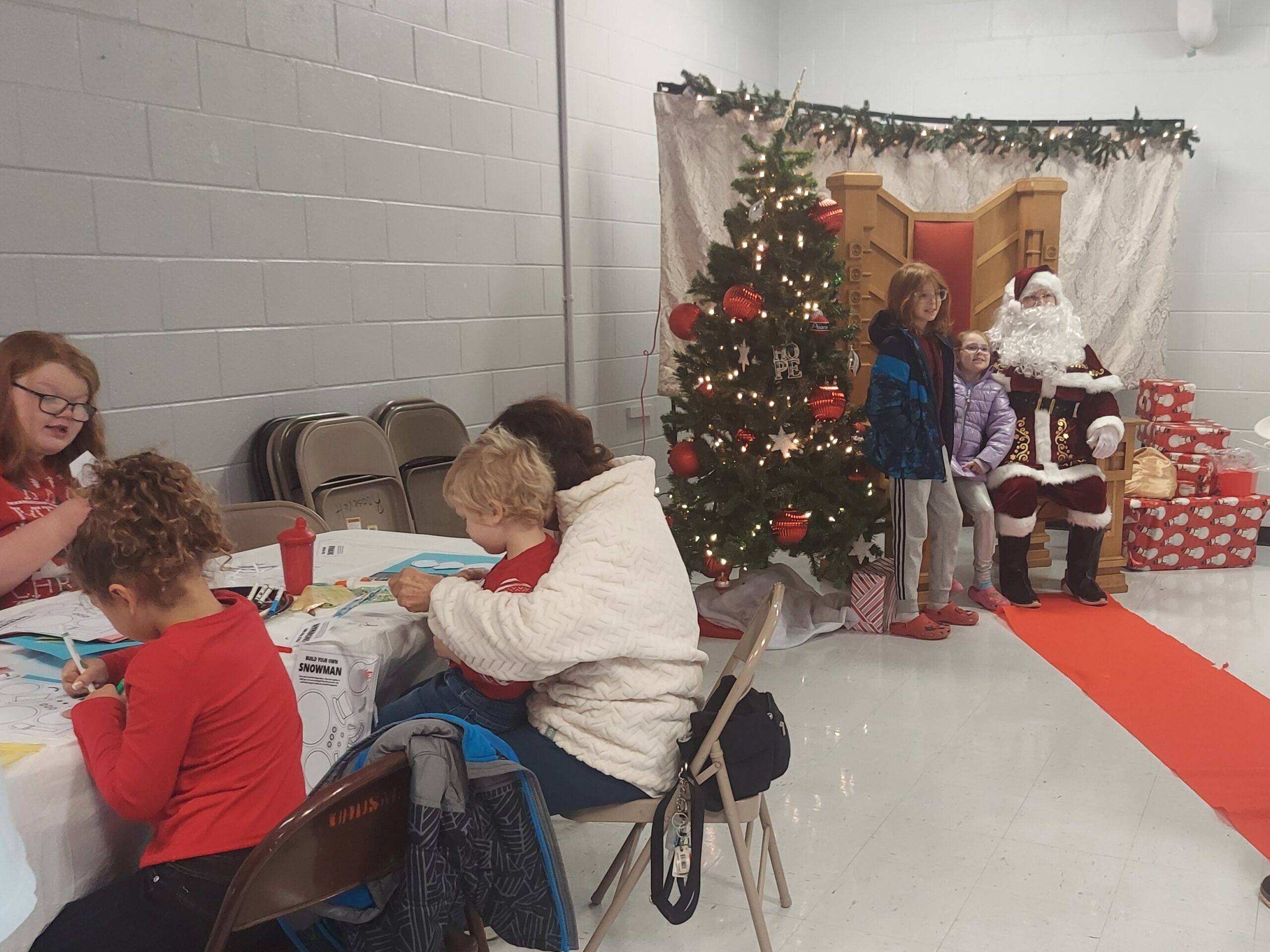 A Charleston community center hosts Breakfast with Santa event - WV ...