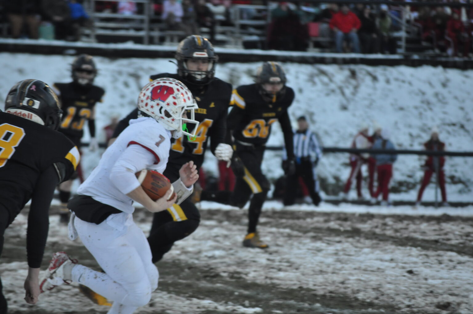 Wahama overcomes elements, reaches Class A final with 29-6 victory at ...