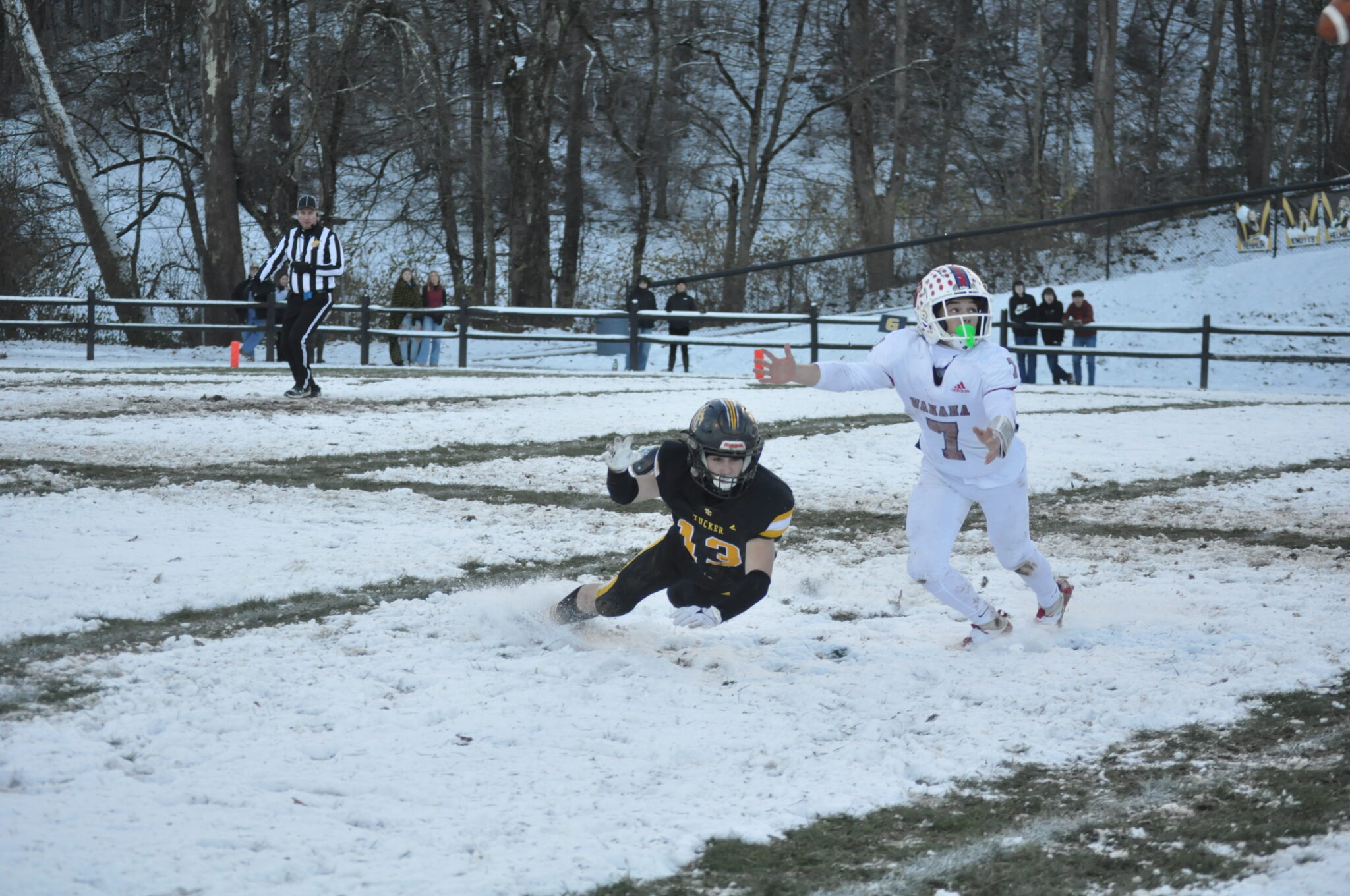 Wahama overcomes elements, reaches Class A final with 29-6 victory at ...