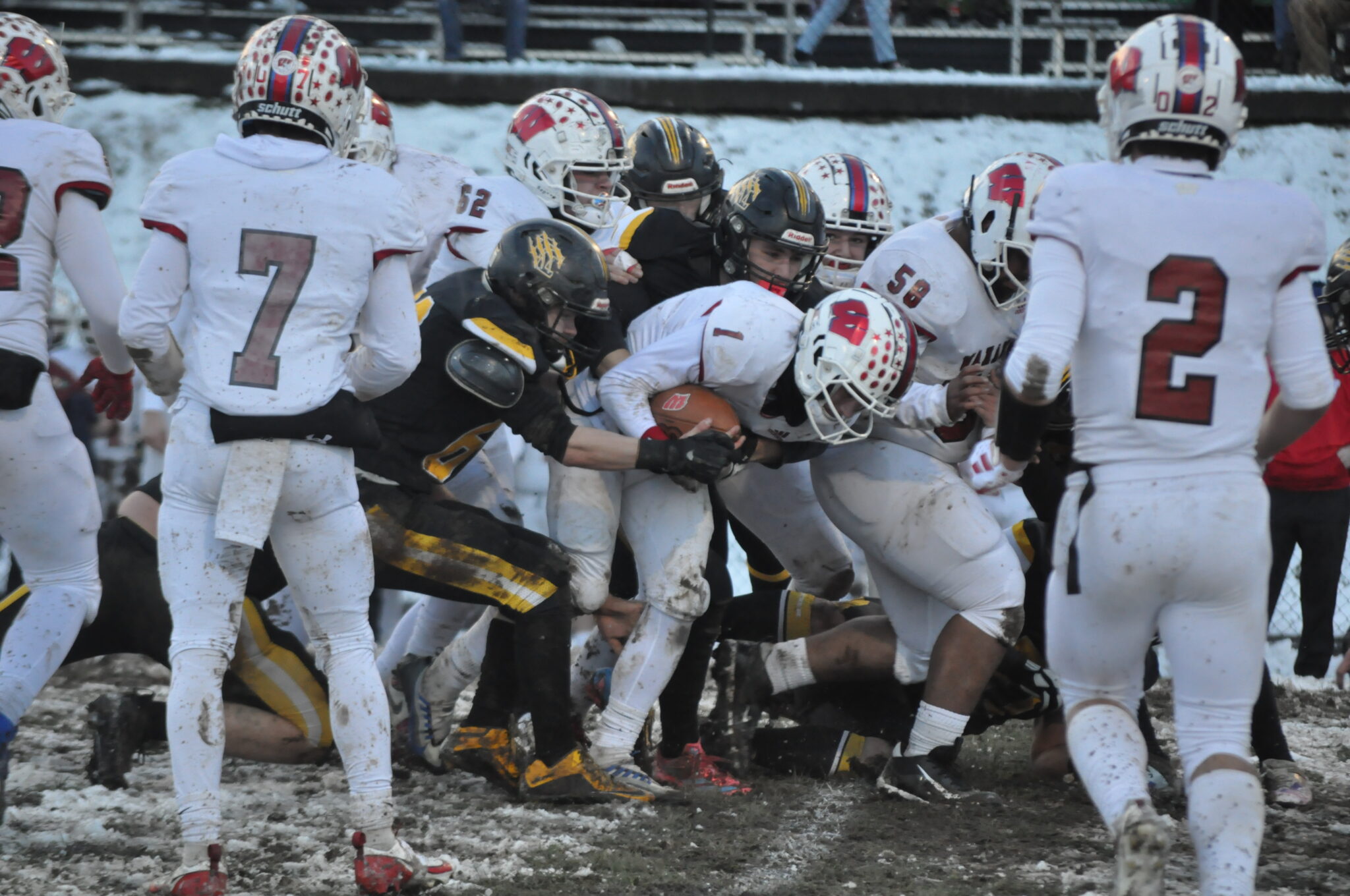 Wahama overcomes elements, reaches Class A final with 29-6 victory at ...
