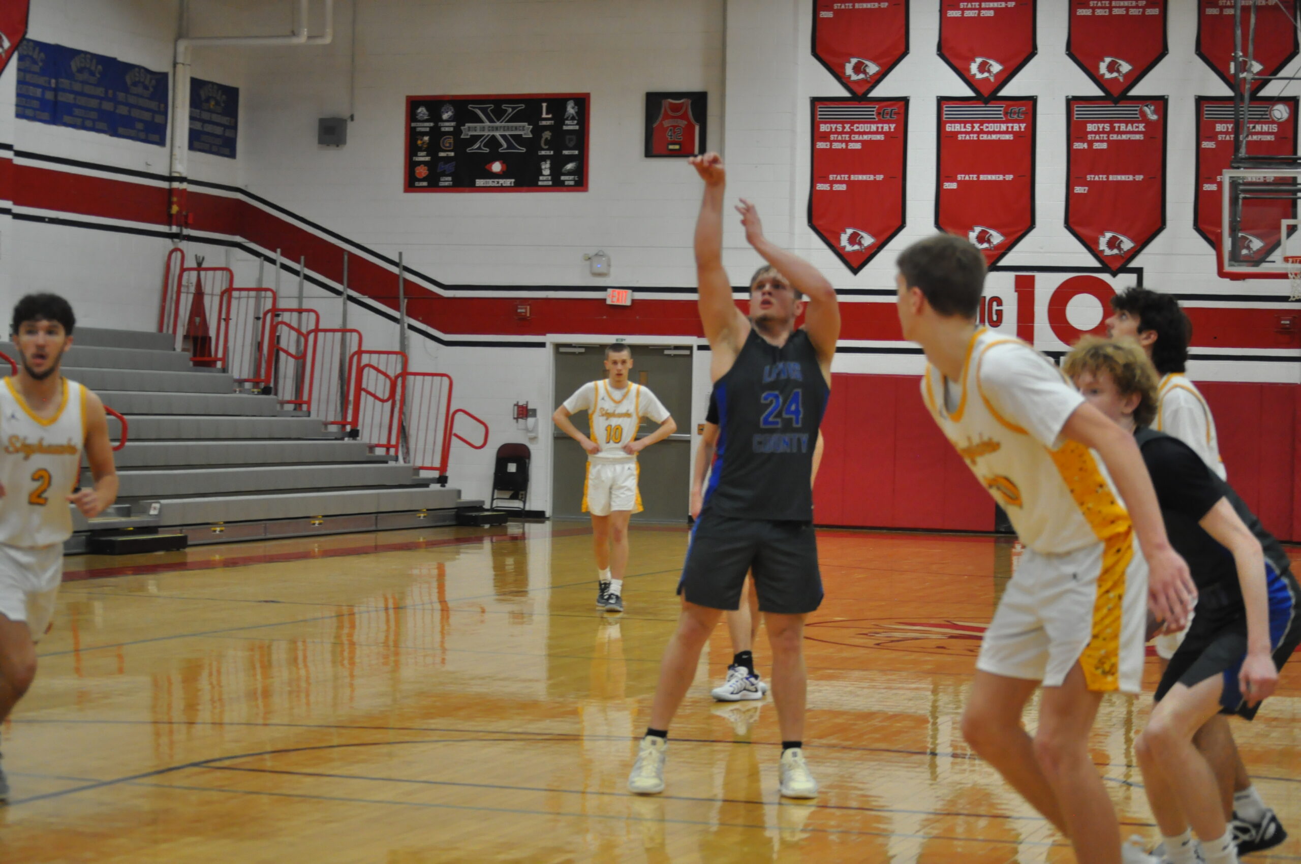 Lewis County pulls away to handle Scott, 83-55 - WV MetroNews