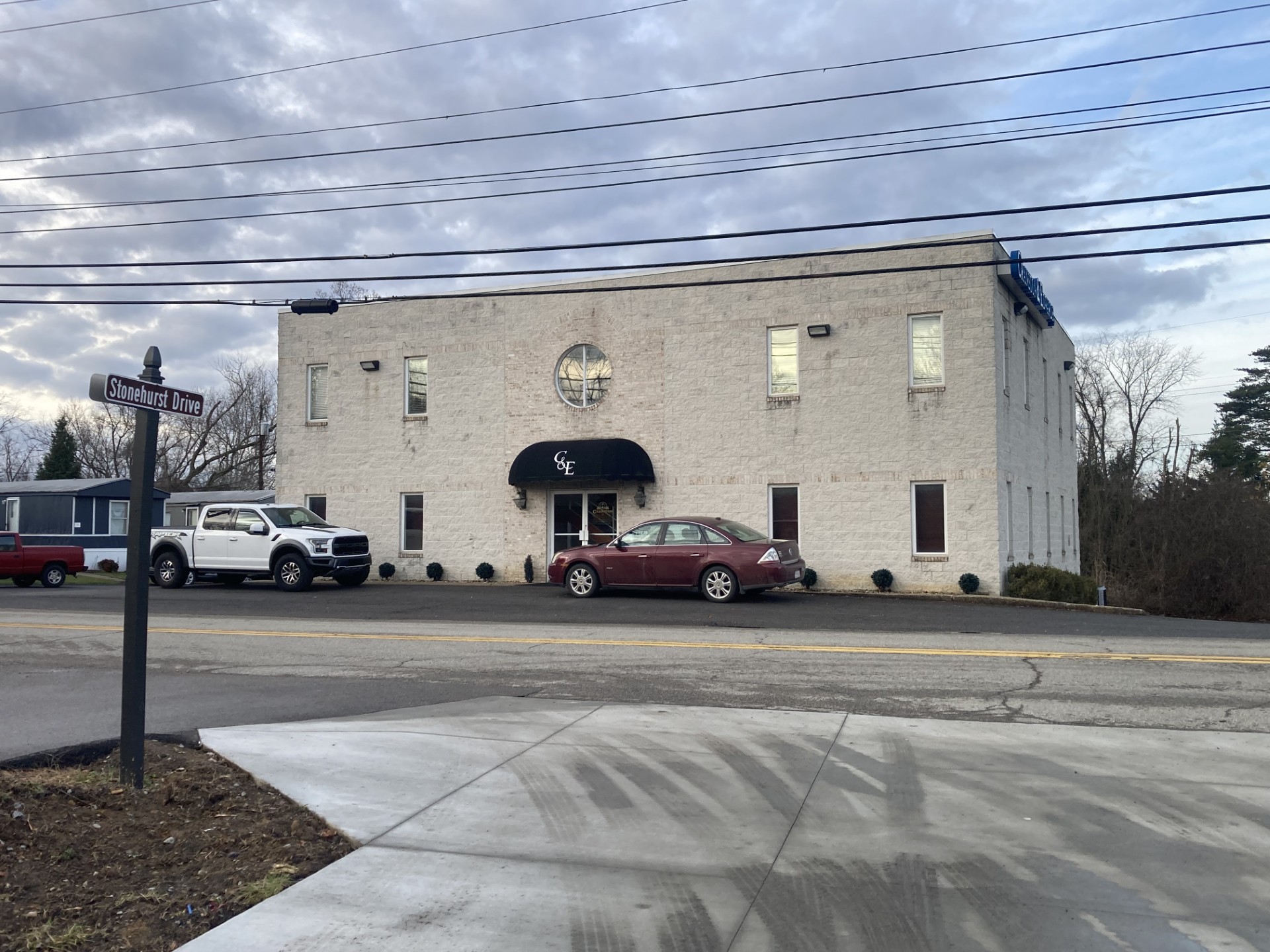 Law office standoff diffused in Morgantown without injury - WV MetroNews