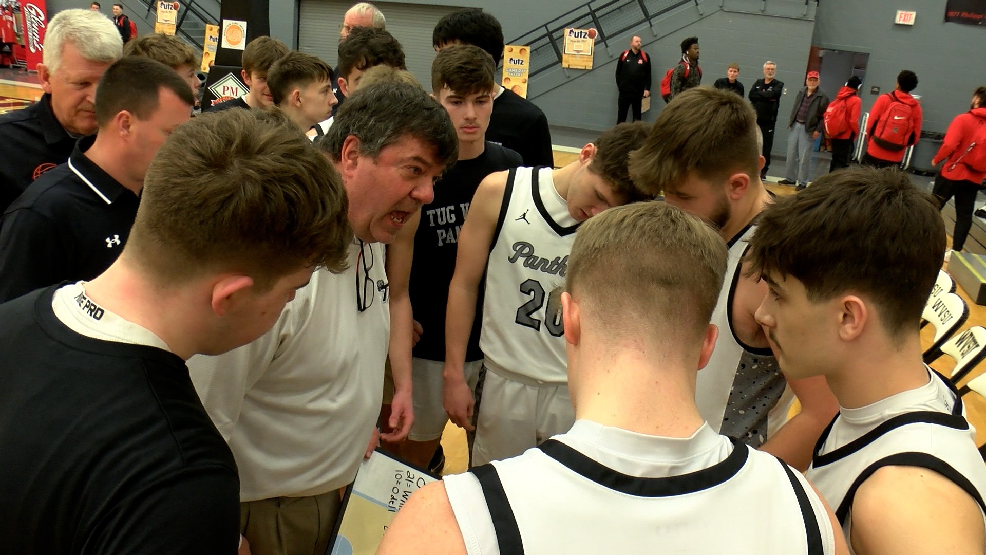 Tug Valley holds off second-half comeback attempt from Hurricane, 72-58 ...