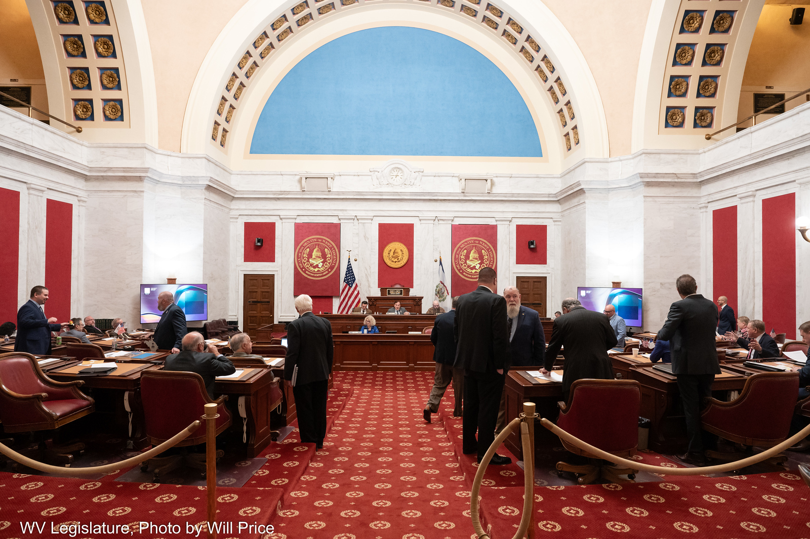 Legislative session kicks off with new governor and financial questions ...