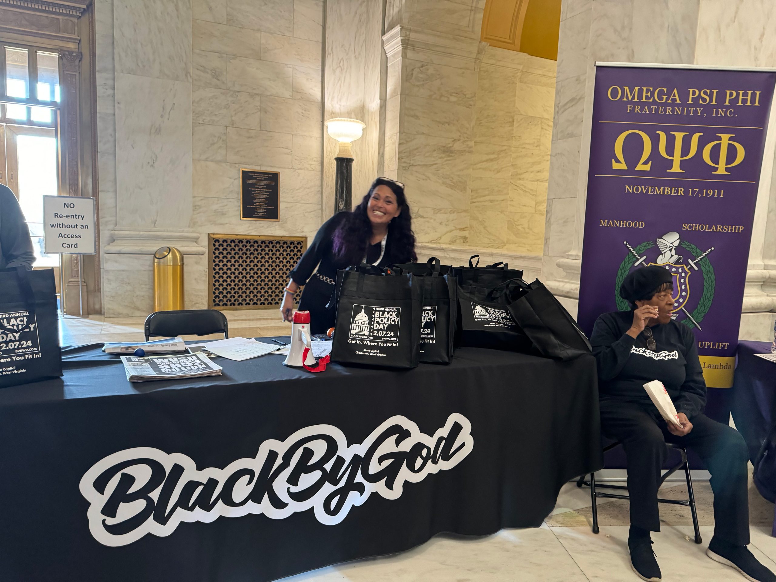 Hundreds come out in support of Black Policy Day at the state capitol ...