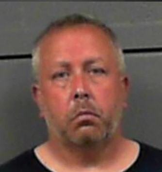 Man charged with DUI for driving through the front of a grocery store ...