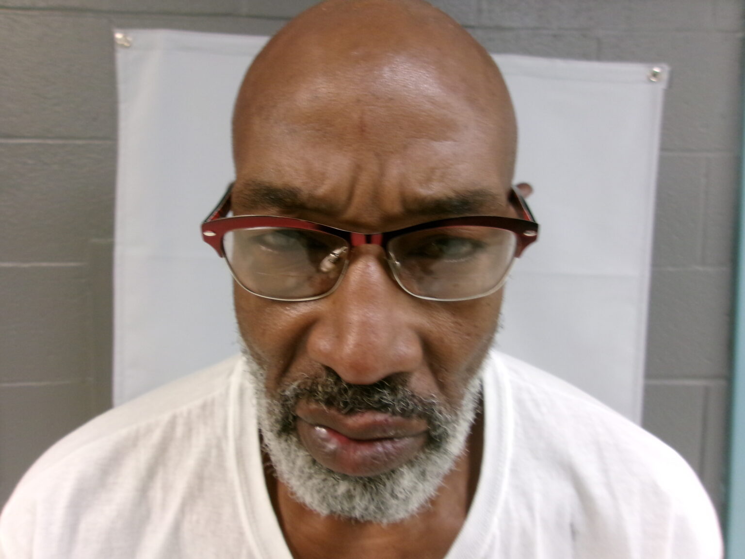 Suspect arrested for using fraud to raid a victim’s bank account – 103. ...