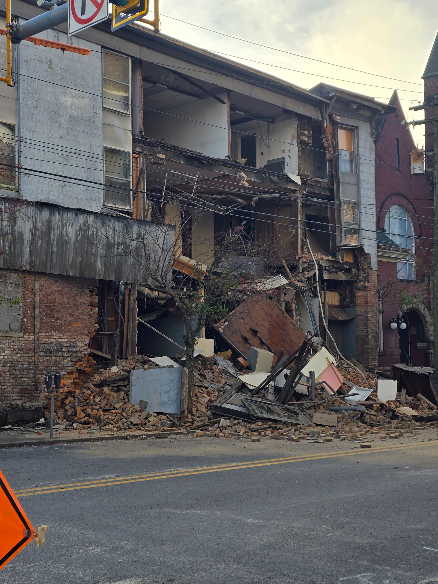 Building collapse under investigation in Fairmont - WV MetroNews
