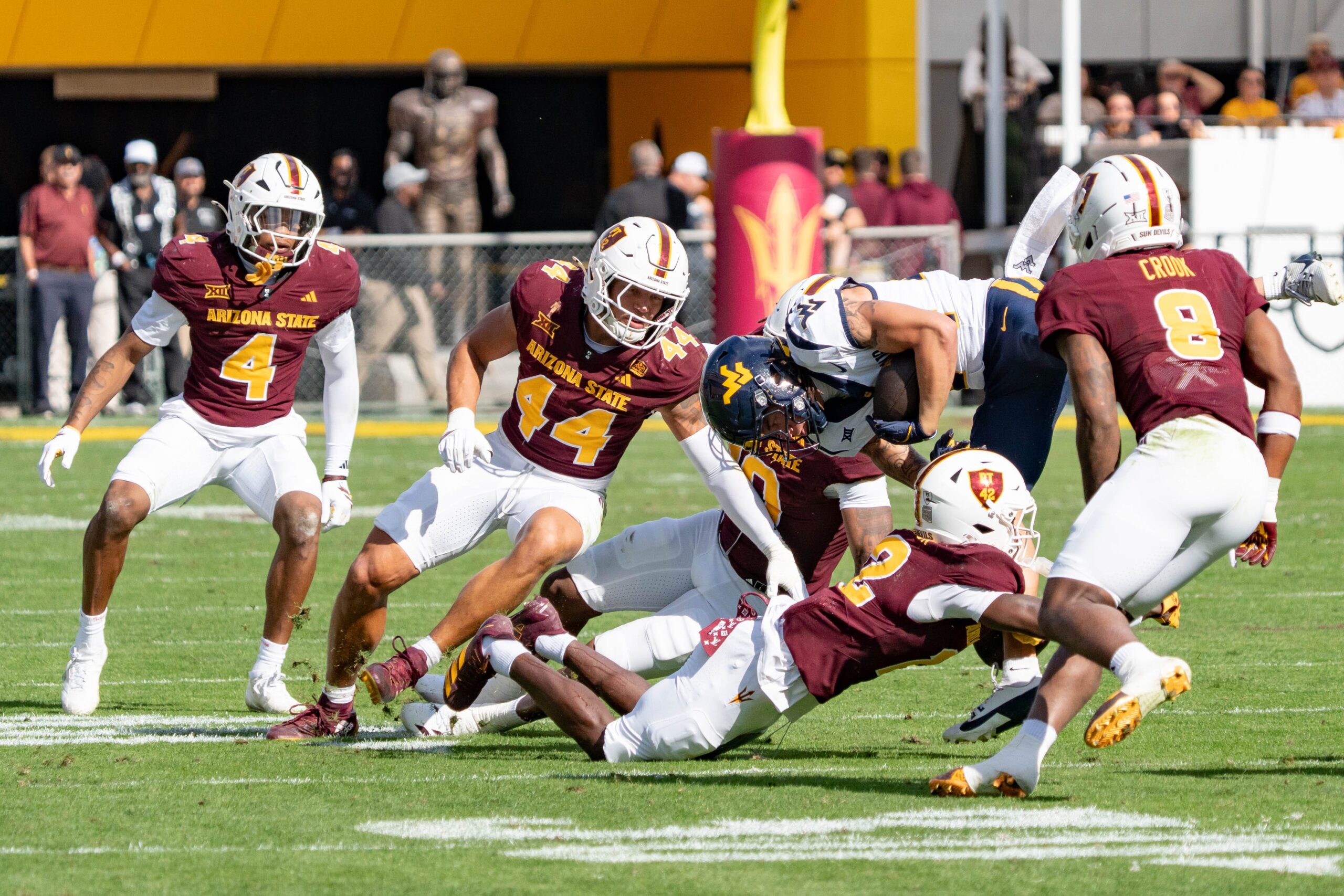 West Virginia locked into losing season with 25-23 setback to Sun ...