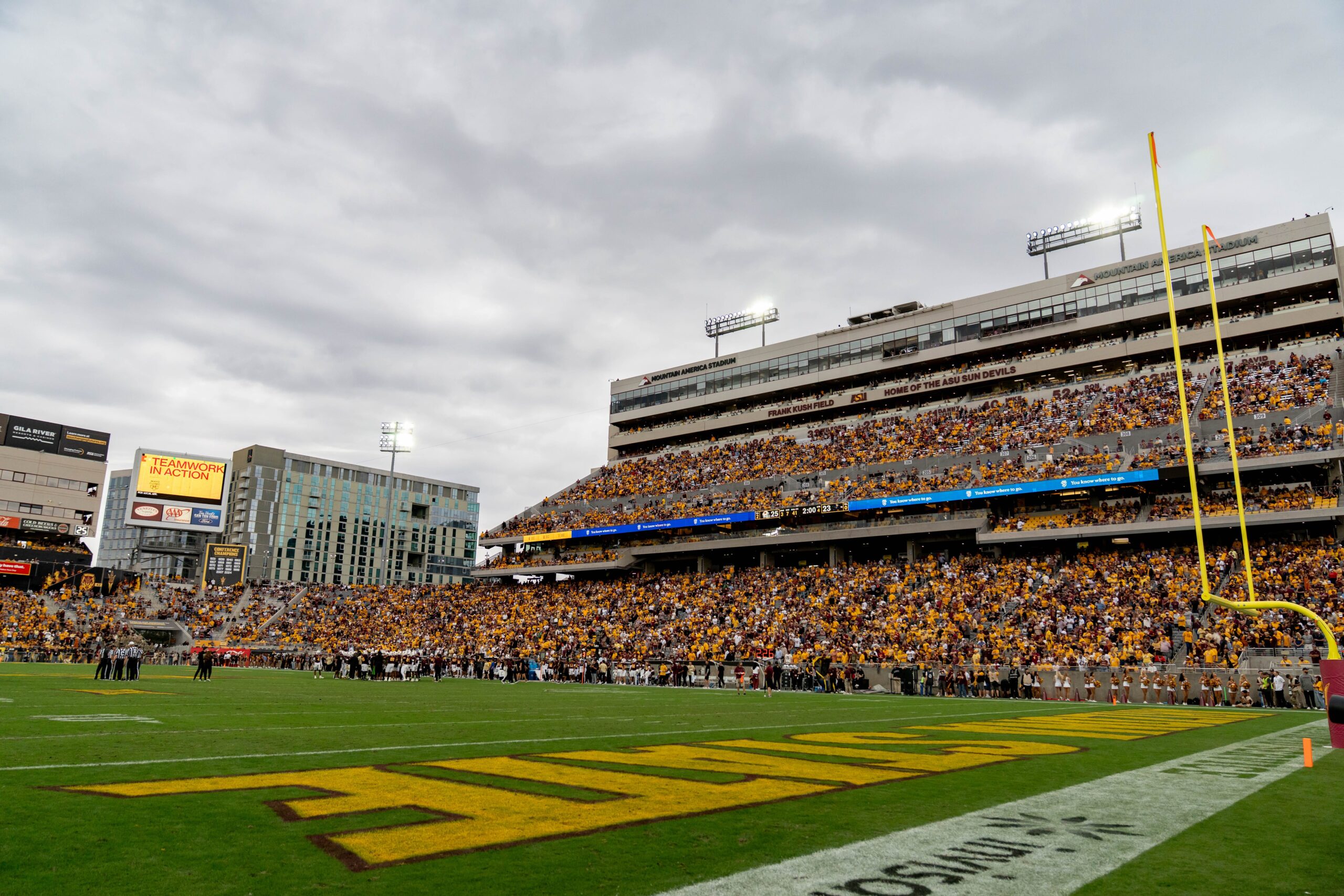 West Virginia locked into losing season with 25-23 setback to Sun ...