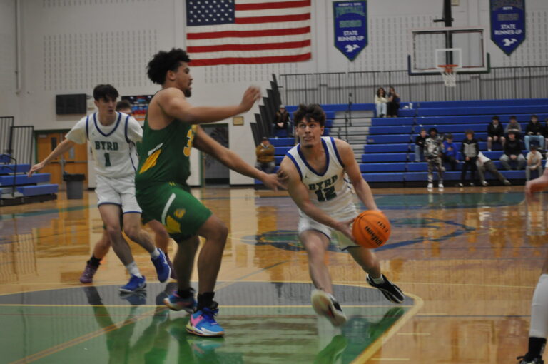 Eagles soar down the stretch to hand Doddridge first loss, 58-55 - WV ...