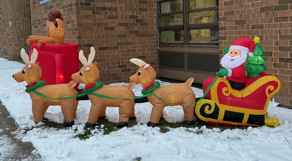 Grinch-like actions reversed in Hinton; stolen Santa inflatable found ...