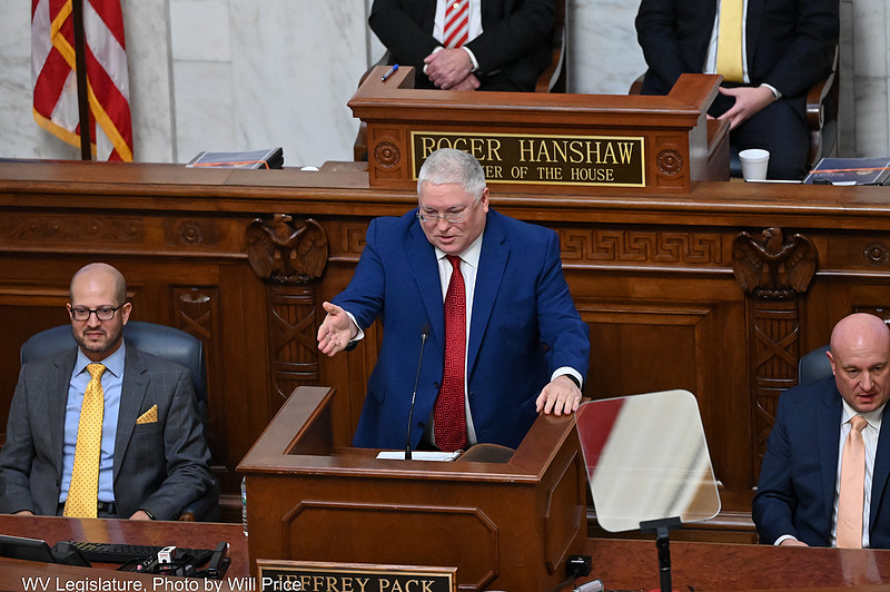 Governor proposes 10% tax cut and average public employee pay raise of ...