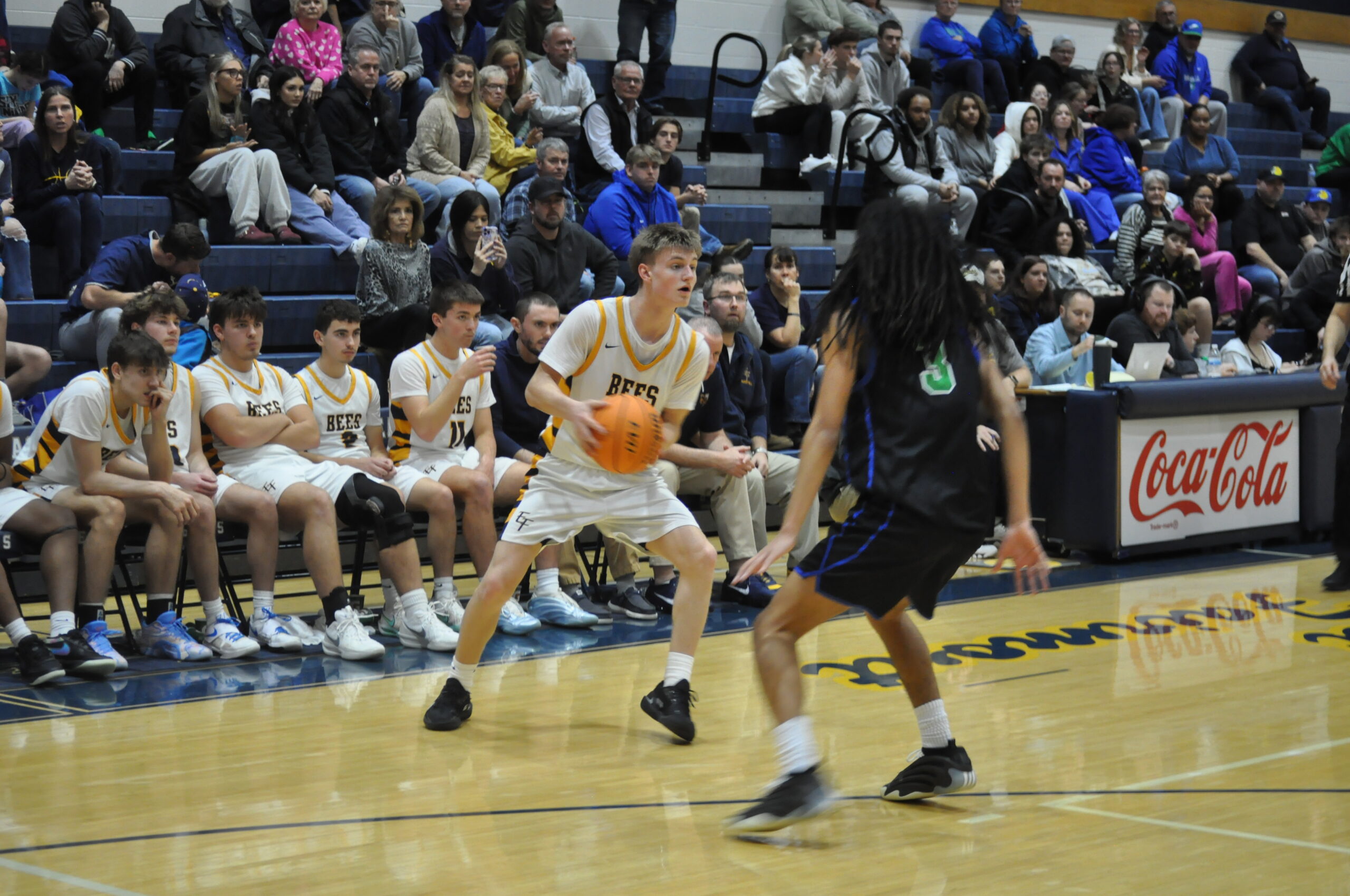 Late free throws from Brand lift Bees in 51-47 victory against Robert C ...