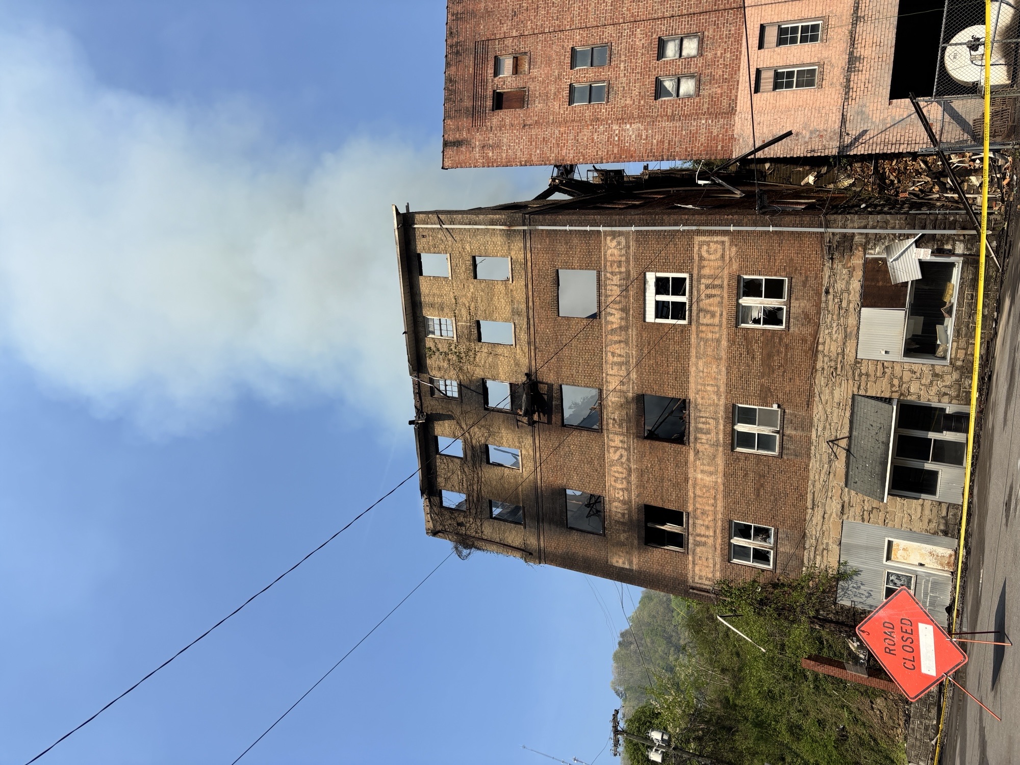 Fire destroys abandoned apartment building in Welch - WV MetroNews