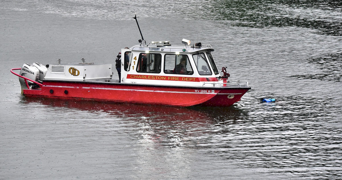 Charleston police identify body found floating in Elk River - WV MetroNews