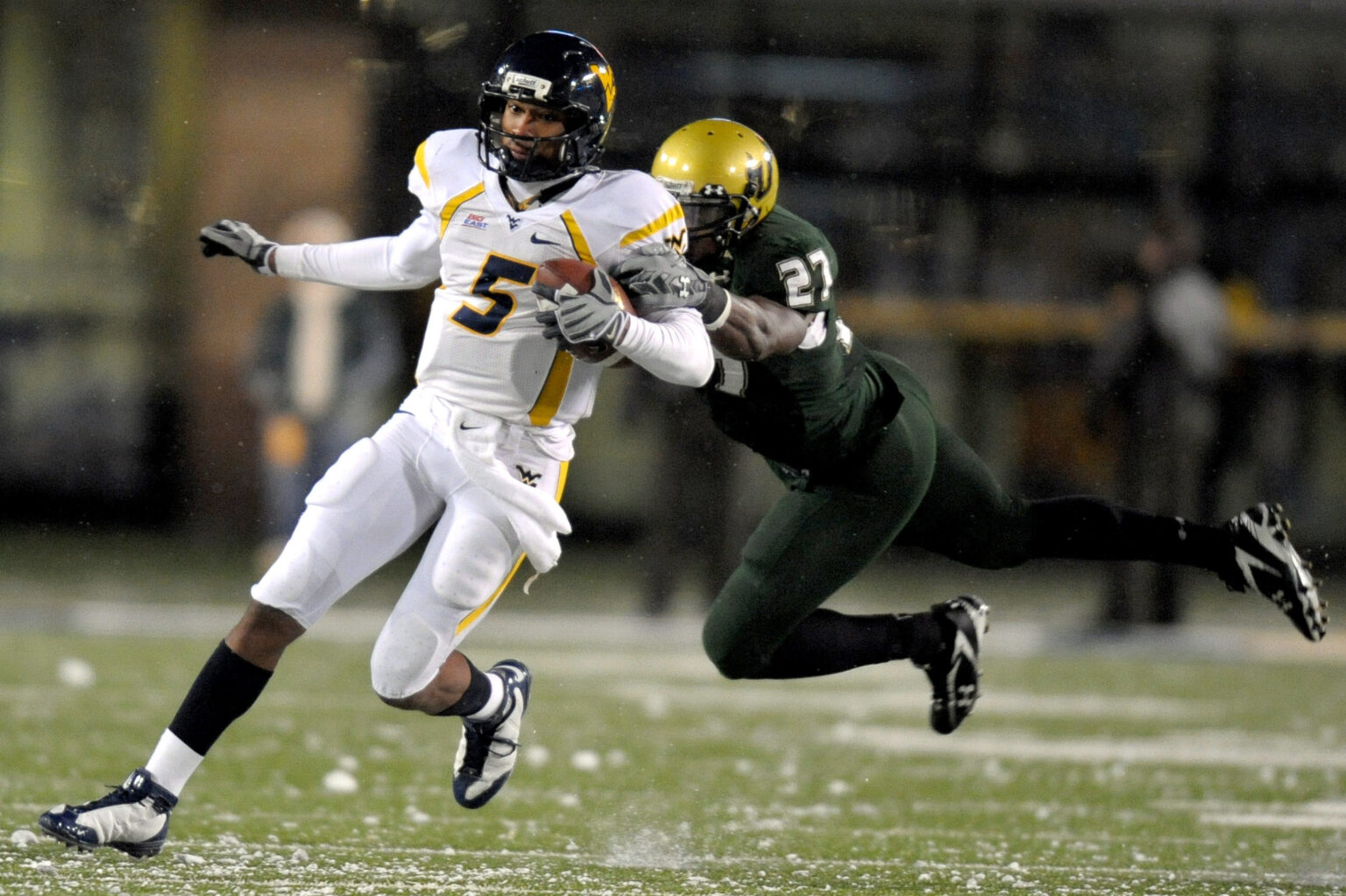WVU Athletics Department to retire Pat White's No. 5 - WV MetroNews